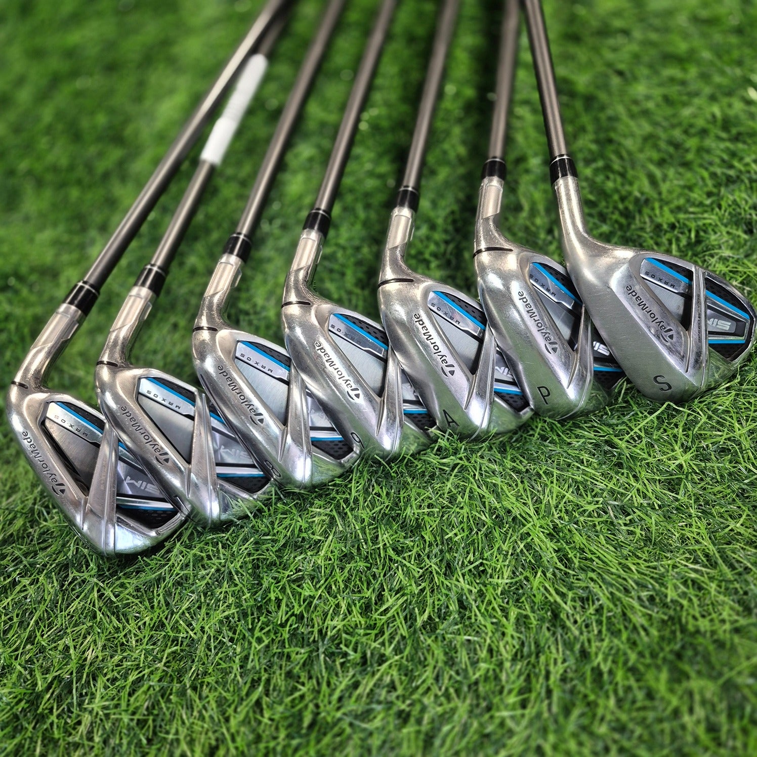 TaylorMade Iron Set / SIM Max OS / 7pcs / R